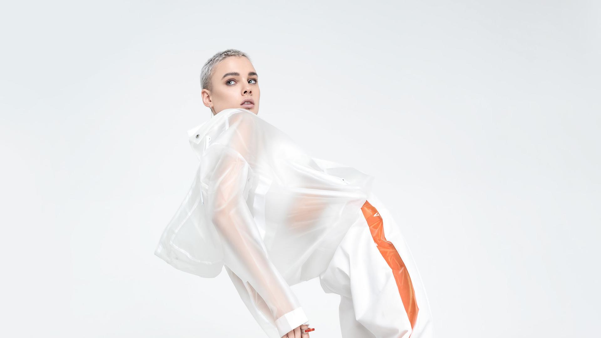 Balancing standard and MTM manufacturing with cutting room automation ...